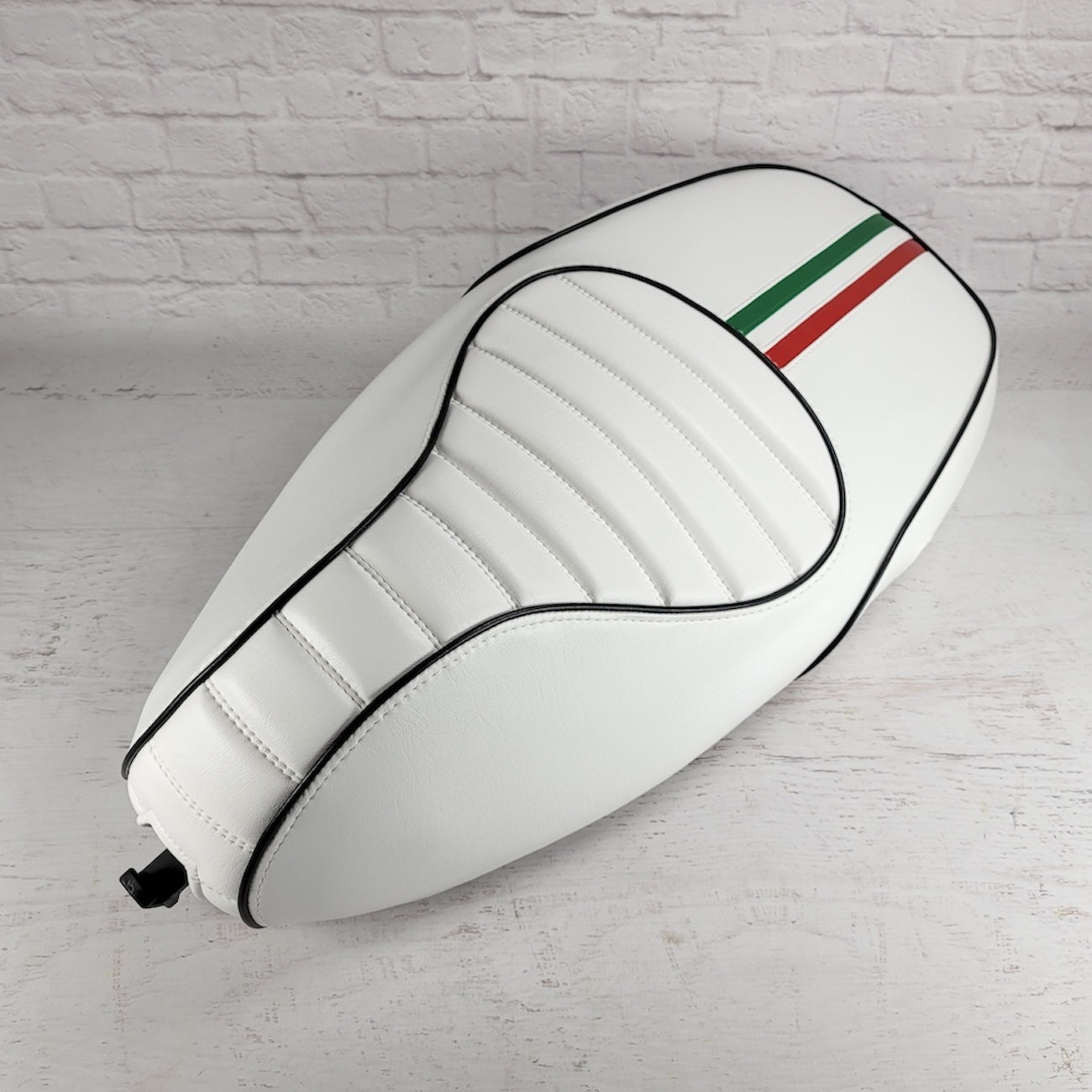 Vespa Sprint / Primavera WHITE Seat Cover Tuck and Roll with Italian R ...